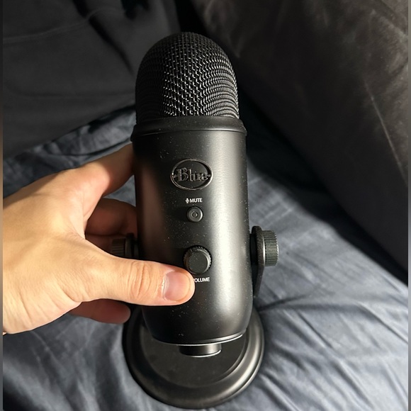 Logitech | Video Games & Consoles | Logitech Blue Yeti Microphone Kit ...